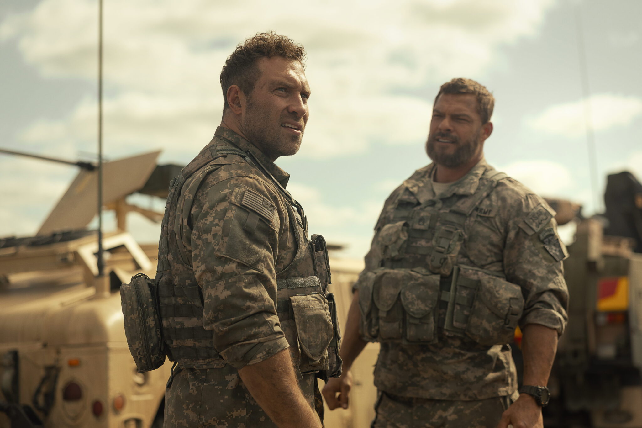 War Machine Filmkritik: Alan Ritchson vs. CGI-Aliens – Ein Netflix ...